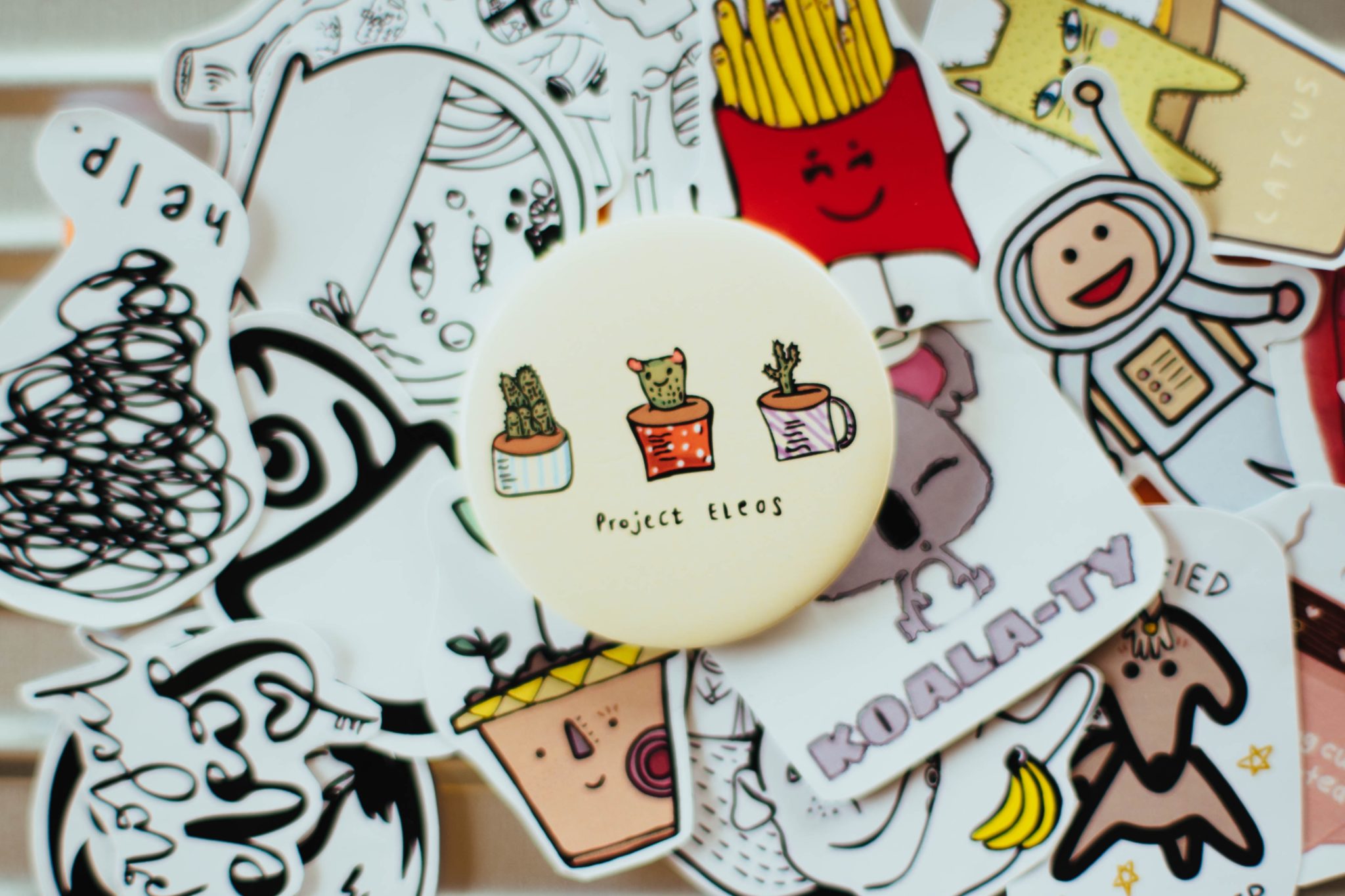 Icônes & illustrations : quels styles graphiques utiliser pour ta marque